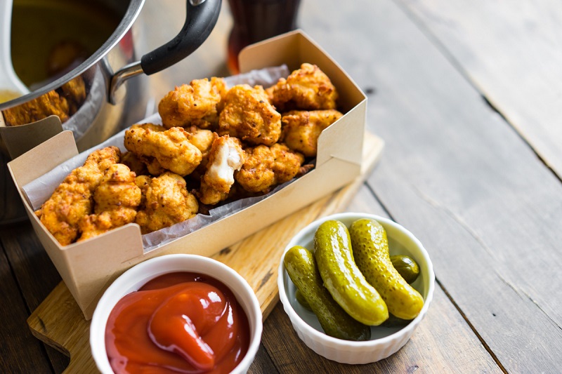 Rețetă simplă de popcorn din piept de pui – perfecți pentru gustări sau ...