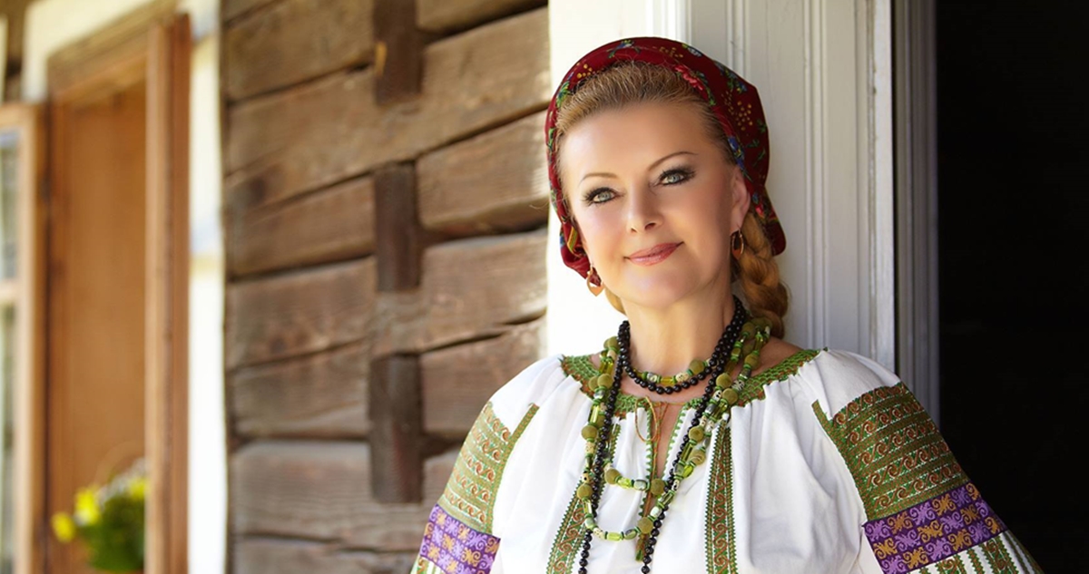 Maria Iliuț are o nepoțică superbă! Măriuța e îndrăgostită de folclor ...