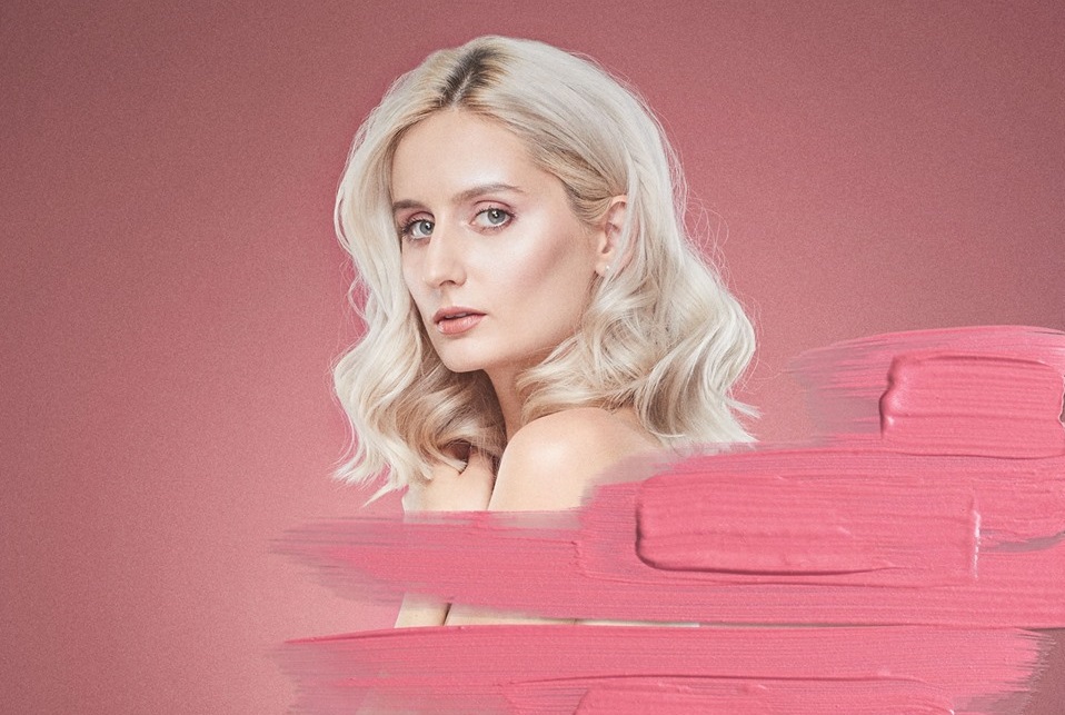 Lidia Isac „Aproape” goală în ultimul său videoclip! E despre endorfine ...