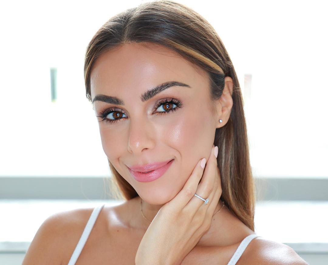 Ce ne facem cu tenul mixt? Iată o mască, care face minuni - ea.md