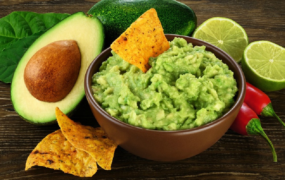 Guacamole, învață cum să prepari unul dintre cele mai delicioase sosuri ... Guacamole, învață cum să prepari unul dintre cele mai delicioase sosuri ...