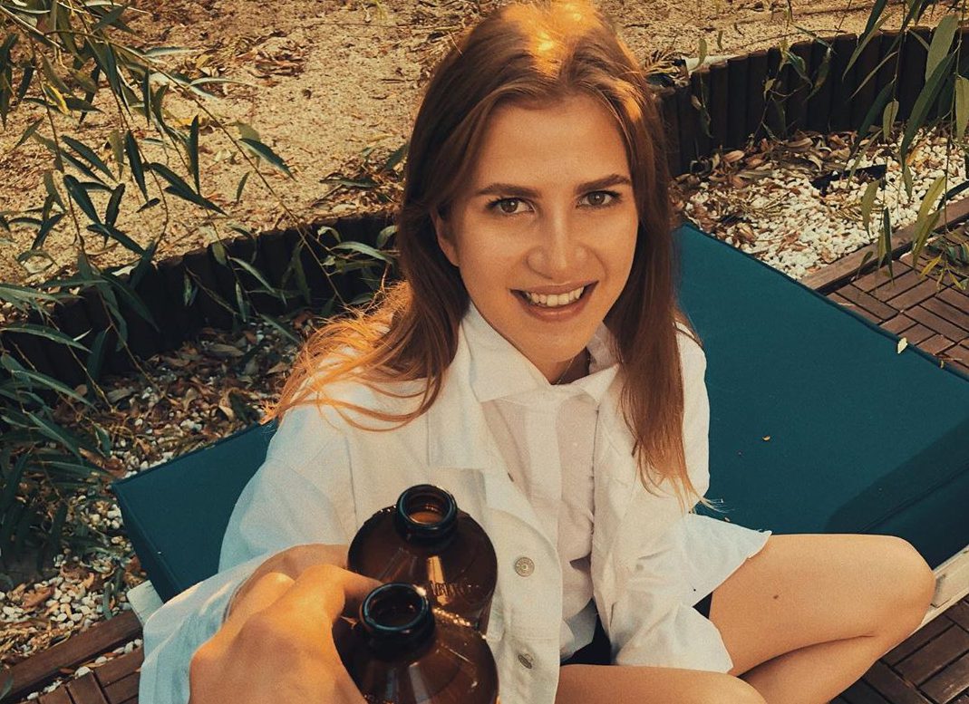 DARA are un nou iubit? Interpreta a publicat o fotografie care trădează ...