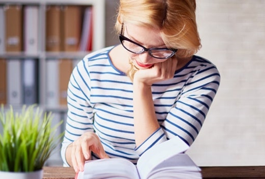 Cititul ajută! Este incredibil ce efecte are lectura regulată asupra ...