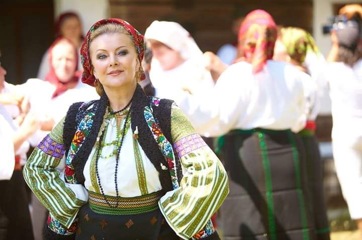 Maria Iliuț - artistă a poporului! Interpreta a fost distinsă cu cel ...