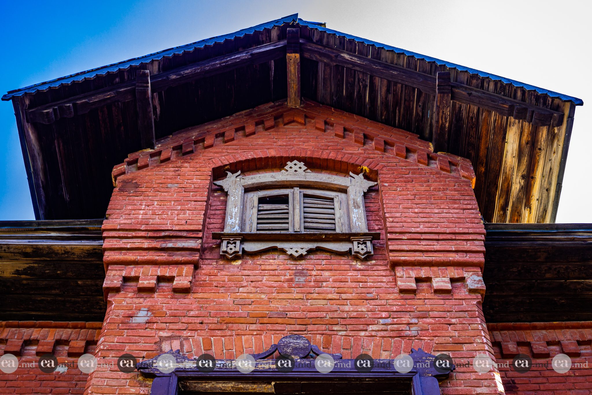 Conacul Manuc Bey - unul dintre cele mai frumoase puncte de atracție ...