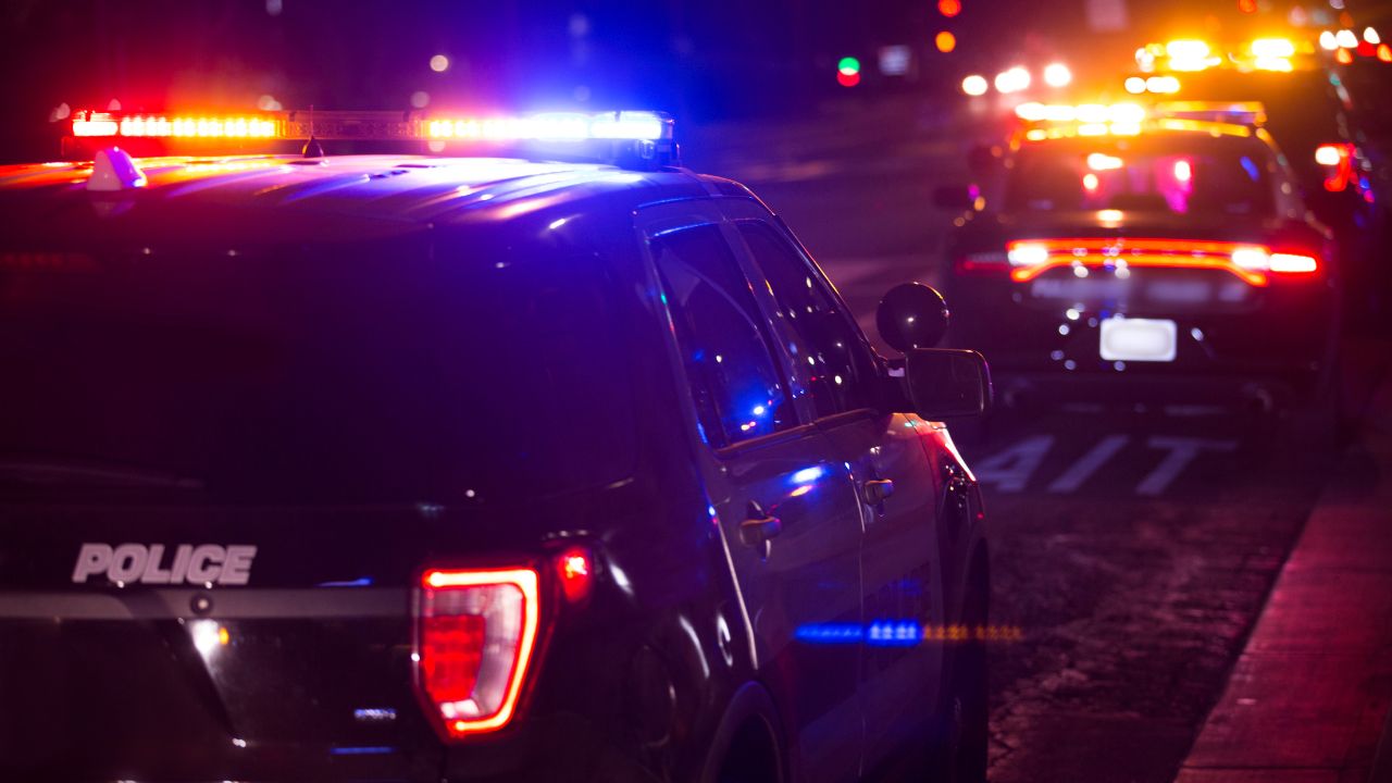 Seriale polițiste care îți vor ține respirația: Descoperă 18 titluri ...