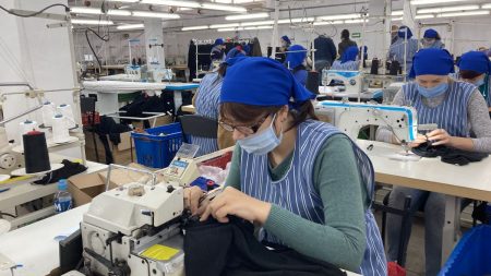 Cum se descurcă sectorul industriei textile din Republica Moldova, pe ...