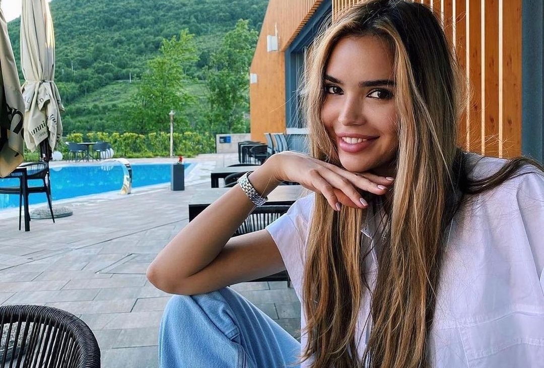 Cum să dezvolți o atitudine pozitivă ca să trăiești o viață mai plină ...