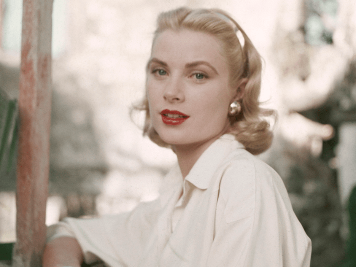 5 must-have-uri pentru orice femeie, inspirate de Grace Kelly (Foto ...