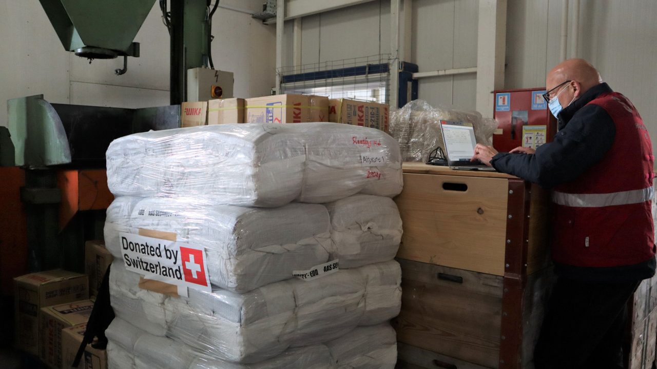 Elveția a oferit 20 de tone de ajutor umanitar pentru a susține țara ...