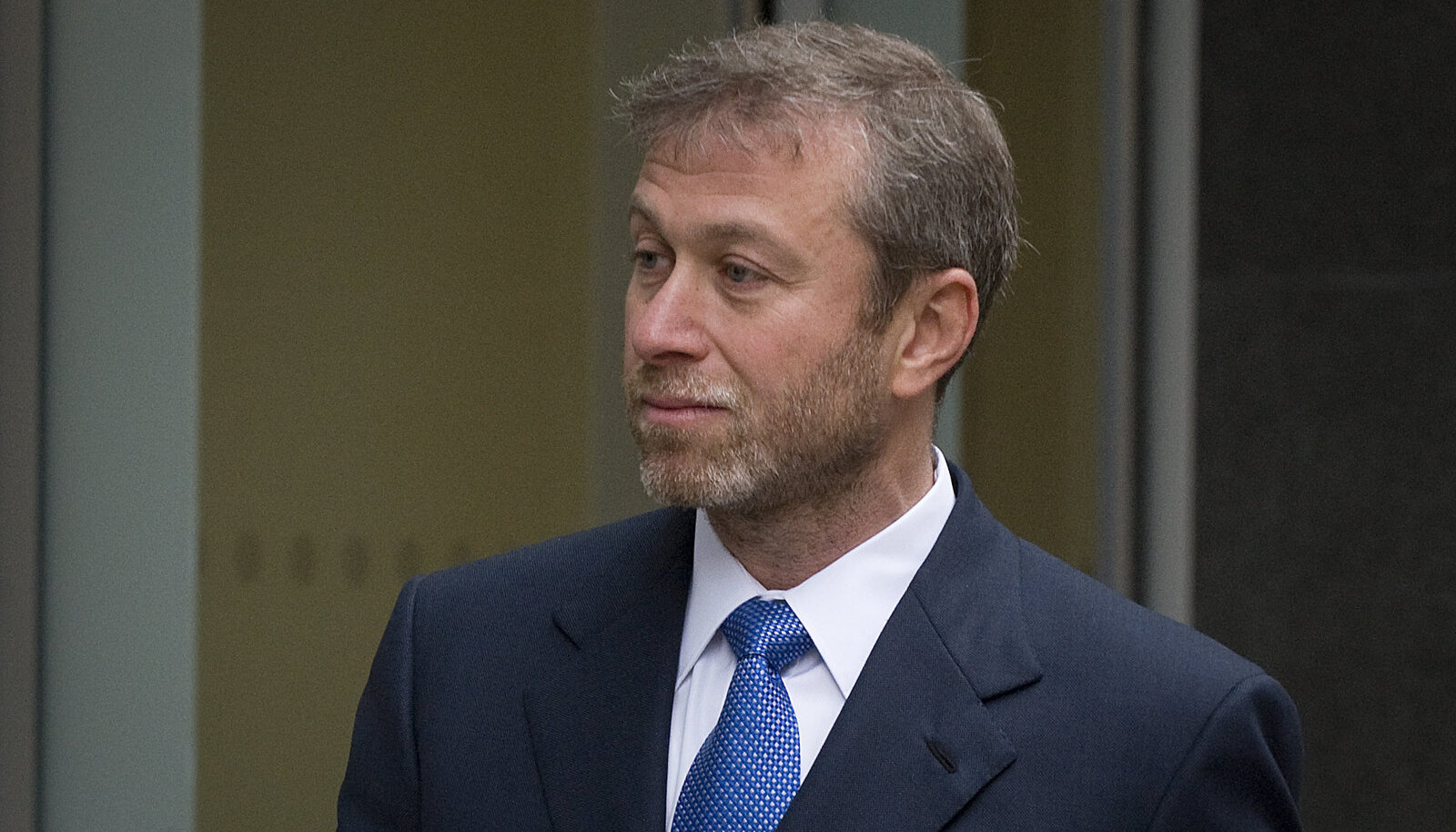 Roman Abramovich vrea să vândă Chelsea pentru mai mult de 3 miliarde de ...