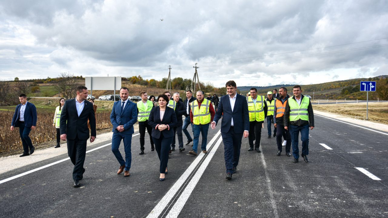 Drumul de ocolire a localității Bahmut din raionul Călărași, cu o lungime totală de circa 6 km ...