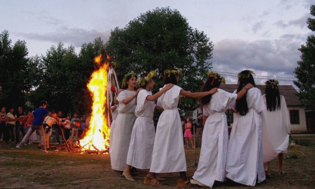 Cine sunt ielele și de ce bântuie pădurile noaptea? - ea.md