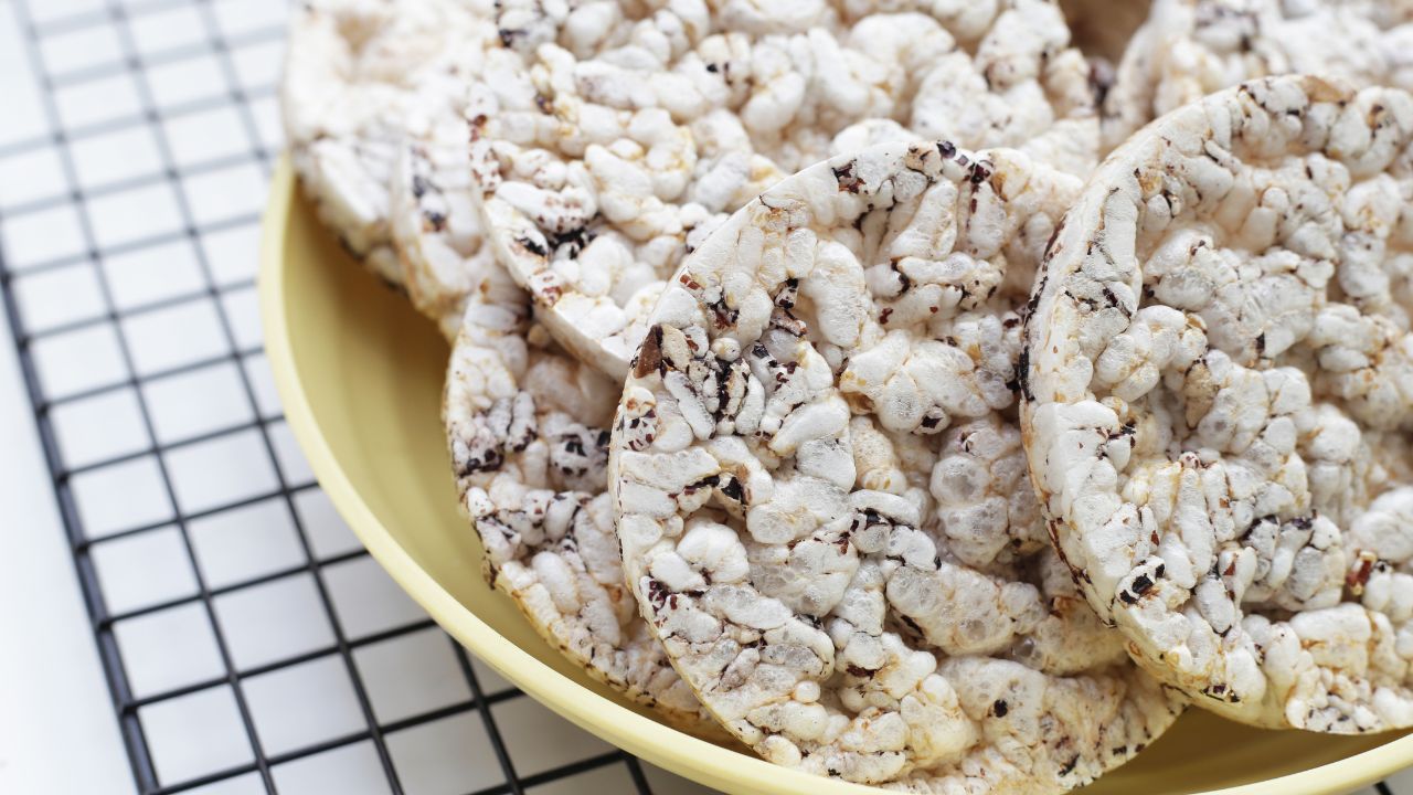 Rondelele de orez expandat: sunt sau nu sănătoase? - ea.md