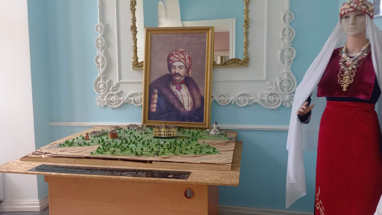 Fii turist la tine acasă! Istoria conacului Manuc Bey de la Hîncești ...