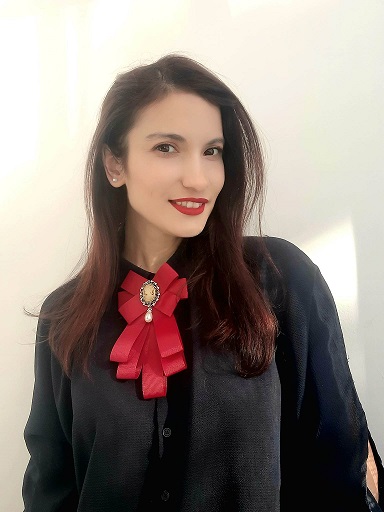 Interviu. Cristina Apostol: Citiți. Descoperiți. Fiți originali. Iar ca ...