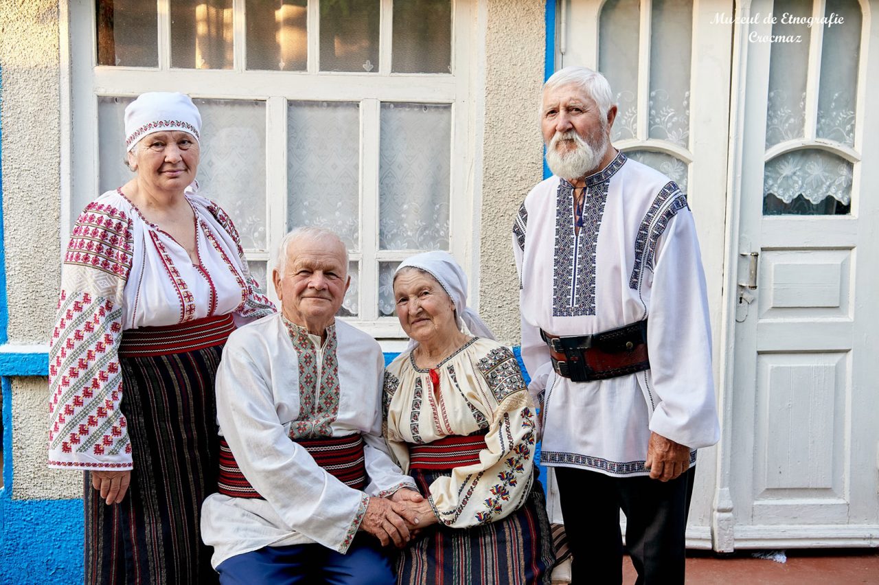 Cum arată portul popular din sudul Moldovei. O localitate din raionul ...
