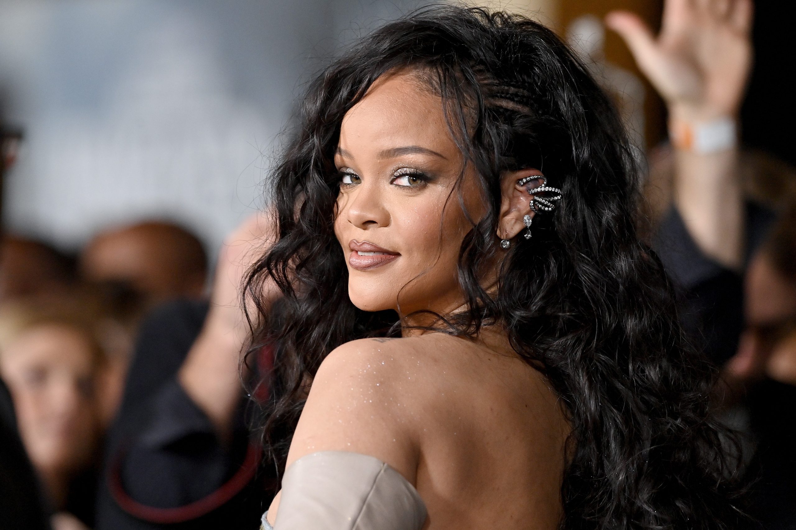 Rihanna este mamă a doua oară. Ea a născut o fetiță, „o imagine ...