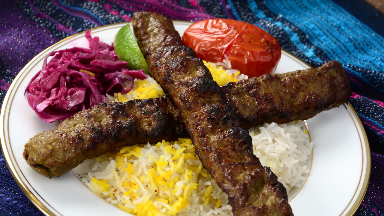 Descoperă Un Paradis Culinar: Topul Deliciilor Iraniene Care Îți Vor ...