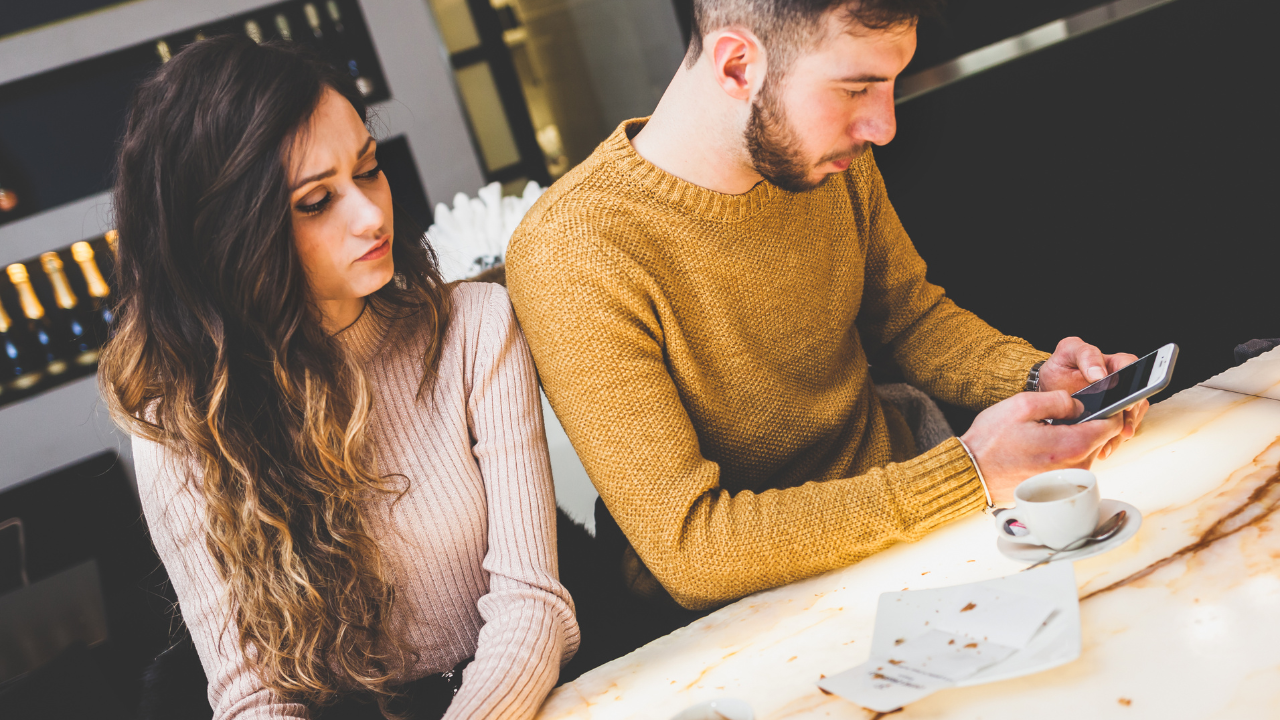 Indiferența: când să ignorăm și când să ne deschidem la emoții? - ea.md