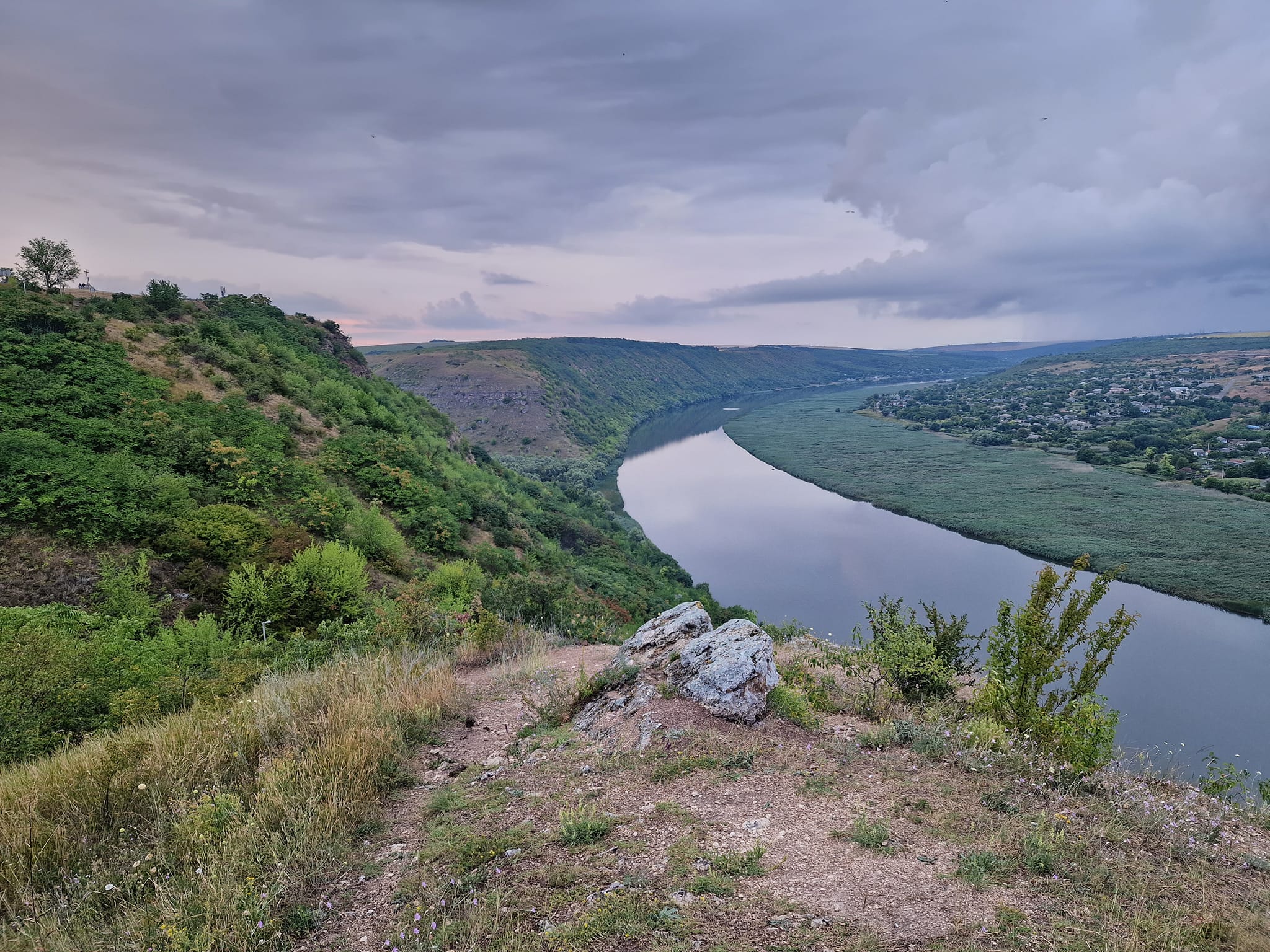 Fii turist la tine în țară și descoperă frumusețea Rezervației ...